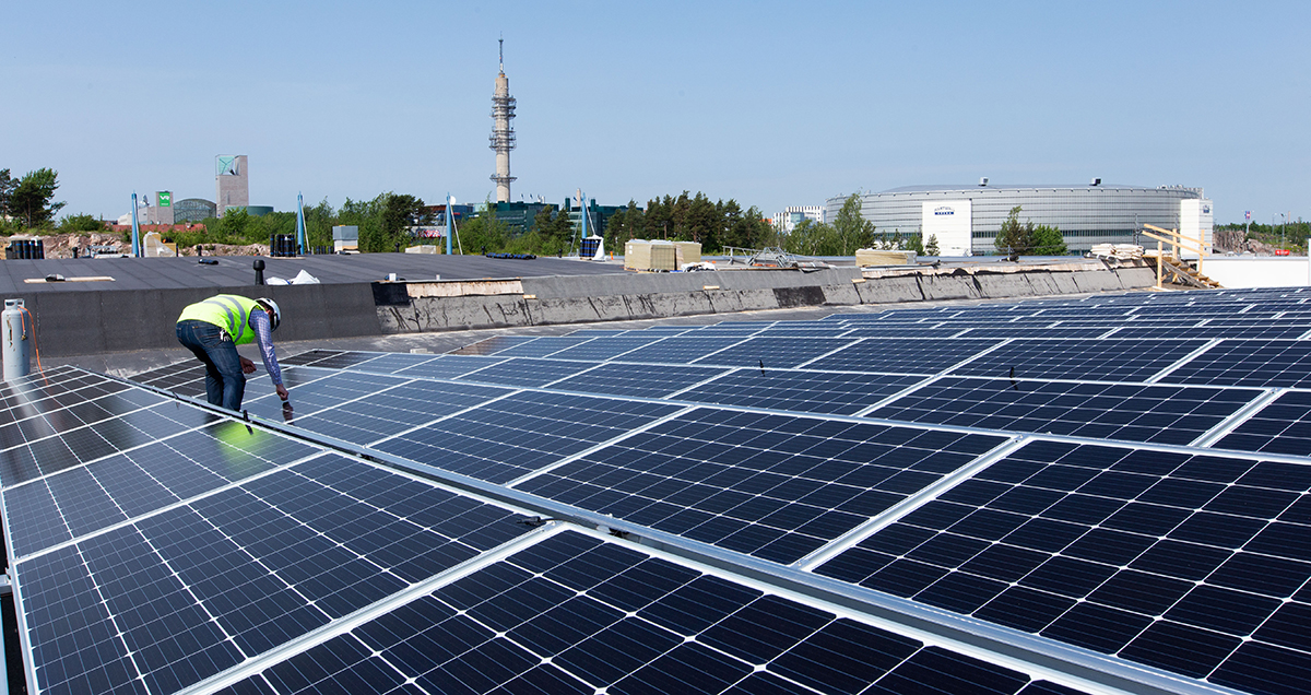 Solar power plant to open in Messukeskus – construction of extension on the Messukeskus roof ...