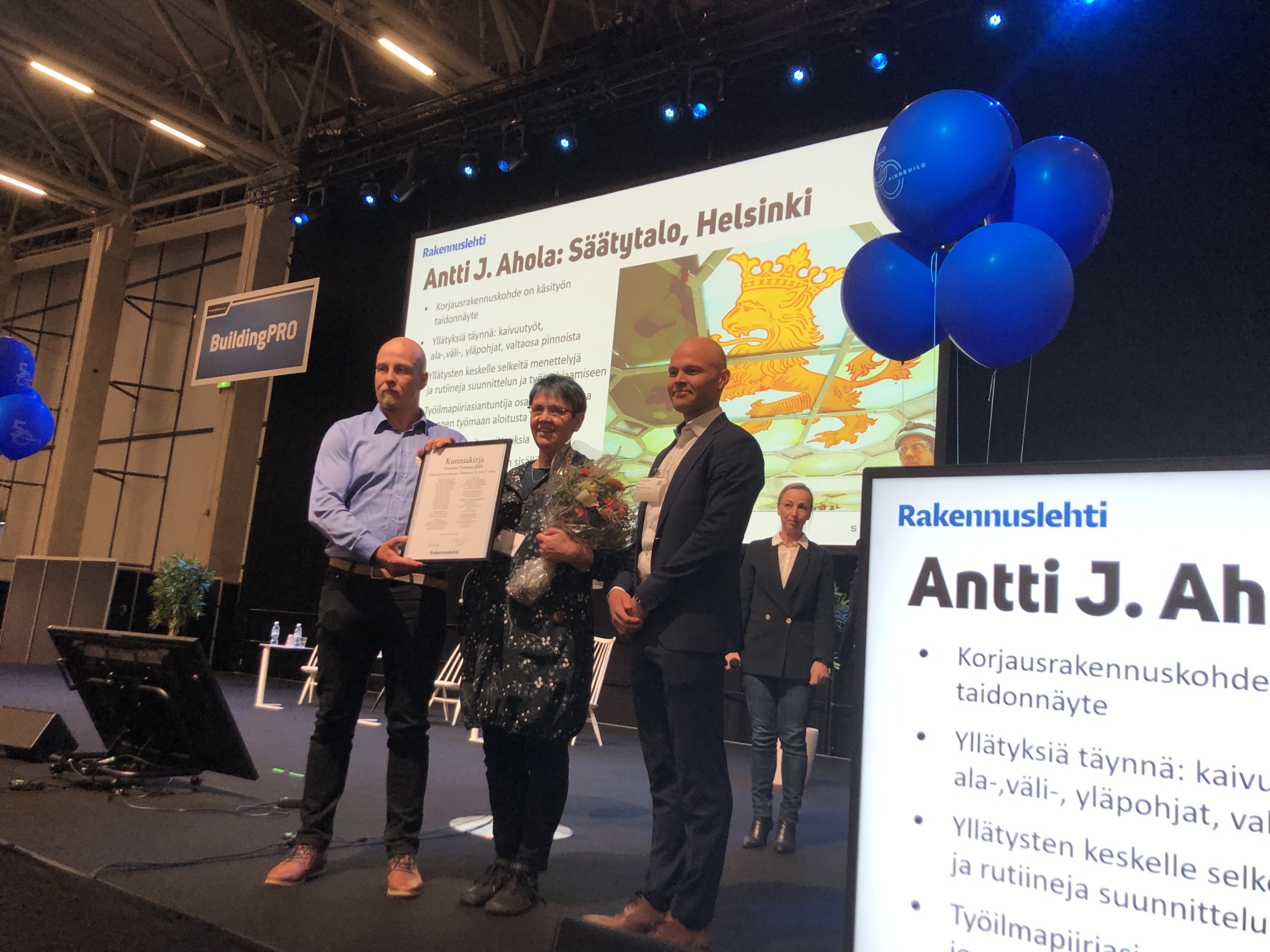 Rakennuslehden Vuoden työmaa 2024 -palkinto Rakennus Oy Antti J. Aholalle